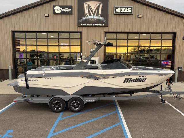 2022 Malibu Boats 25 LSV (Pre-Owned) #H6318 - Minnesota Inboard Water ...